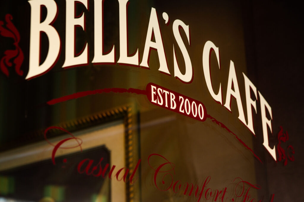 Bella's Cafe & Italian Restaurant: A Culinary Delight ⇢