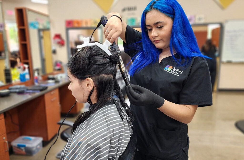 Master Beauty Skills: Certificate III in Beauty Services Online Guide ⇢