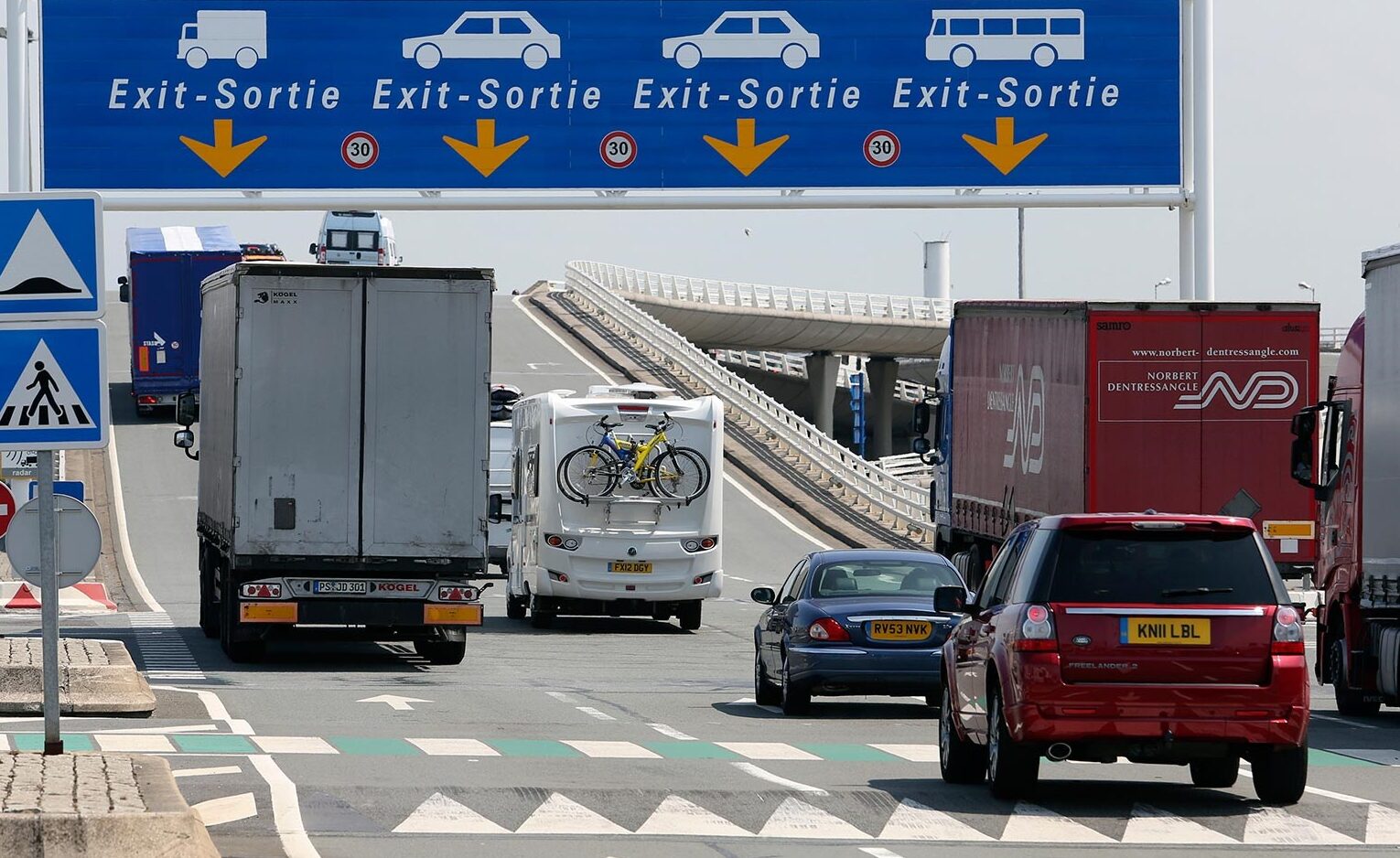 Your Complete Guide to Lebanon International Driving Permits ⇢